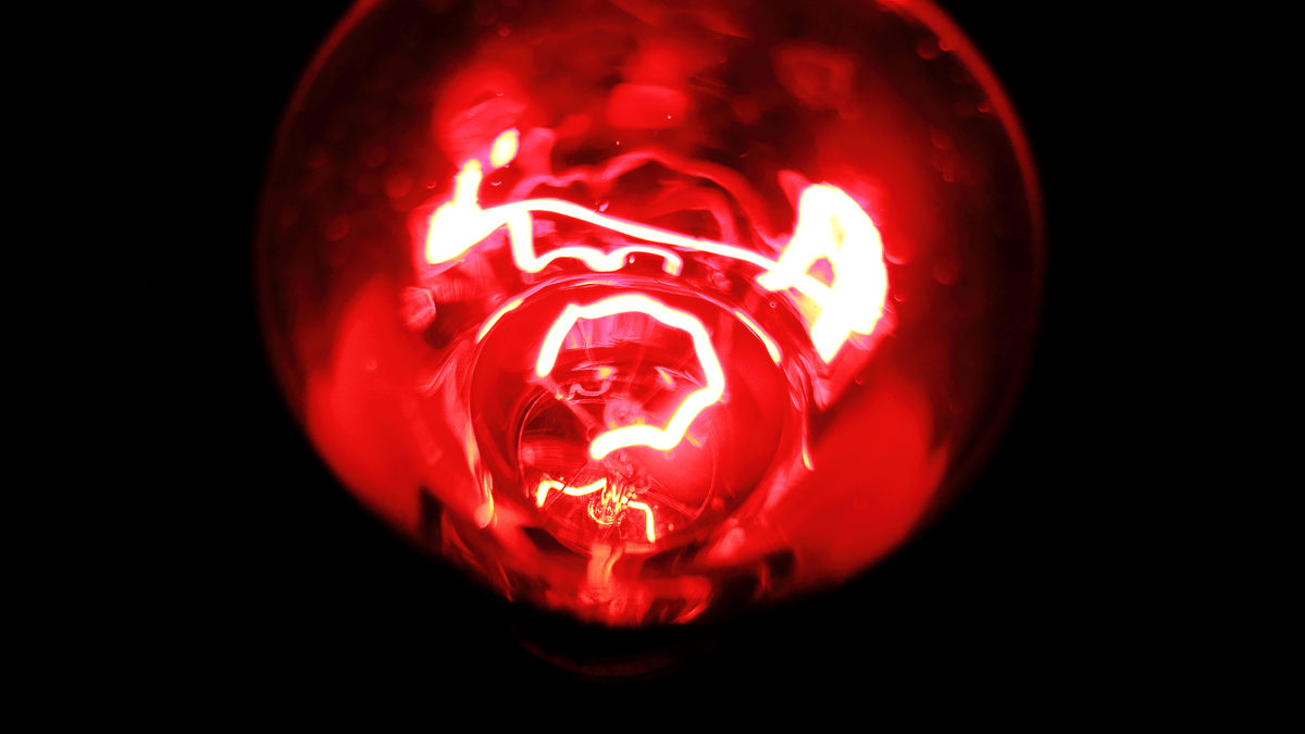 What Is The Difference Between Red Light Therapy vs Infrared?